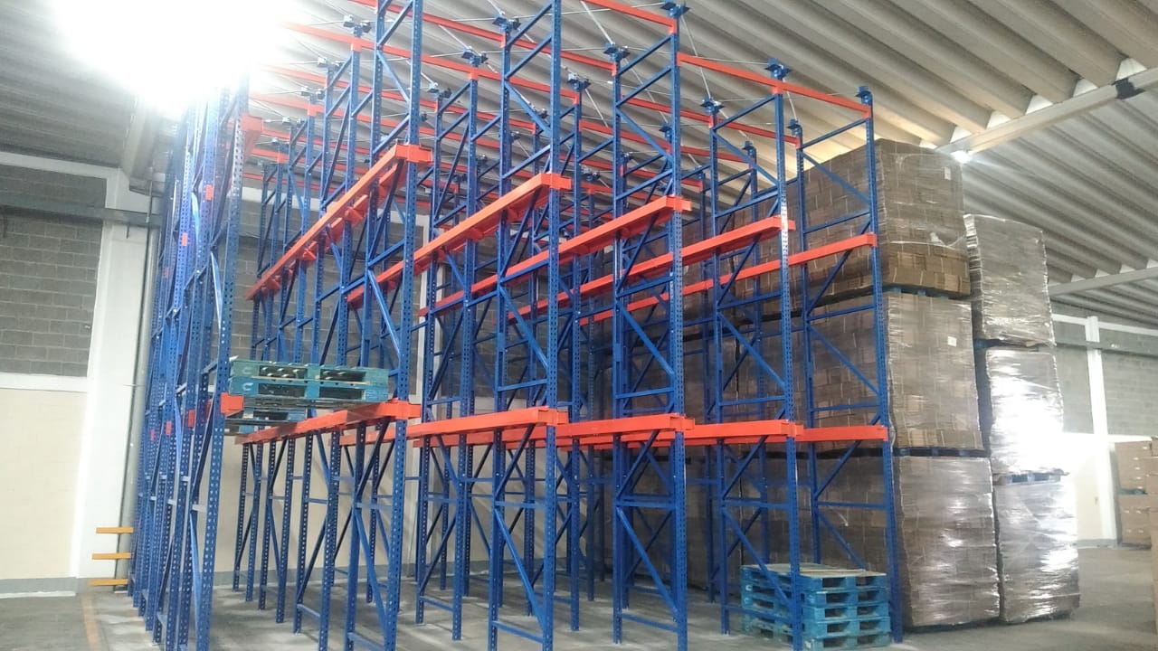 Racks Drive In - Bestil